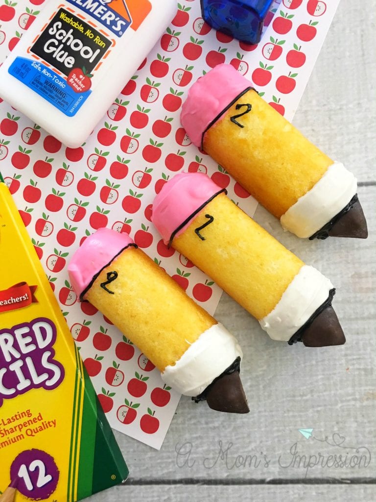 Fun Back to School Desserts for the Kids - Pencil Twinkies