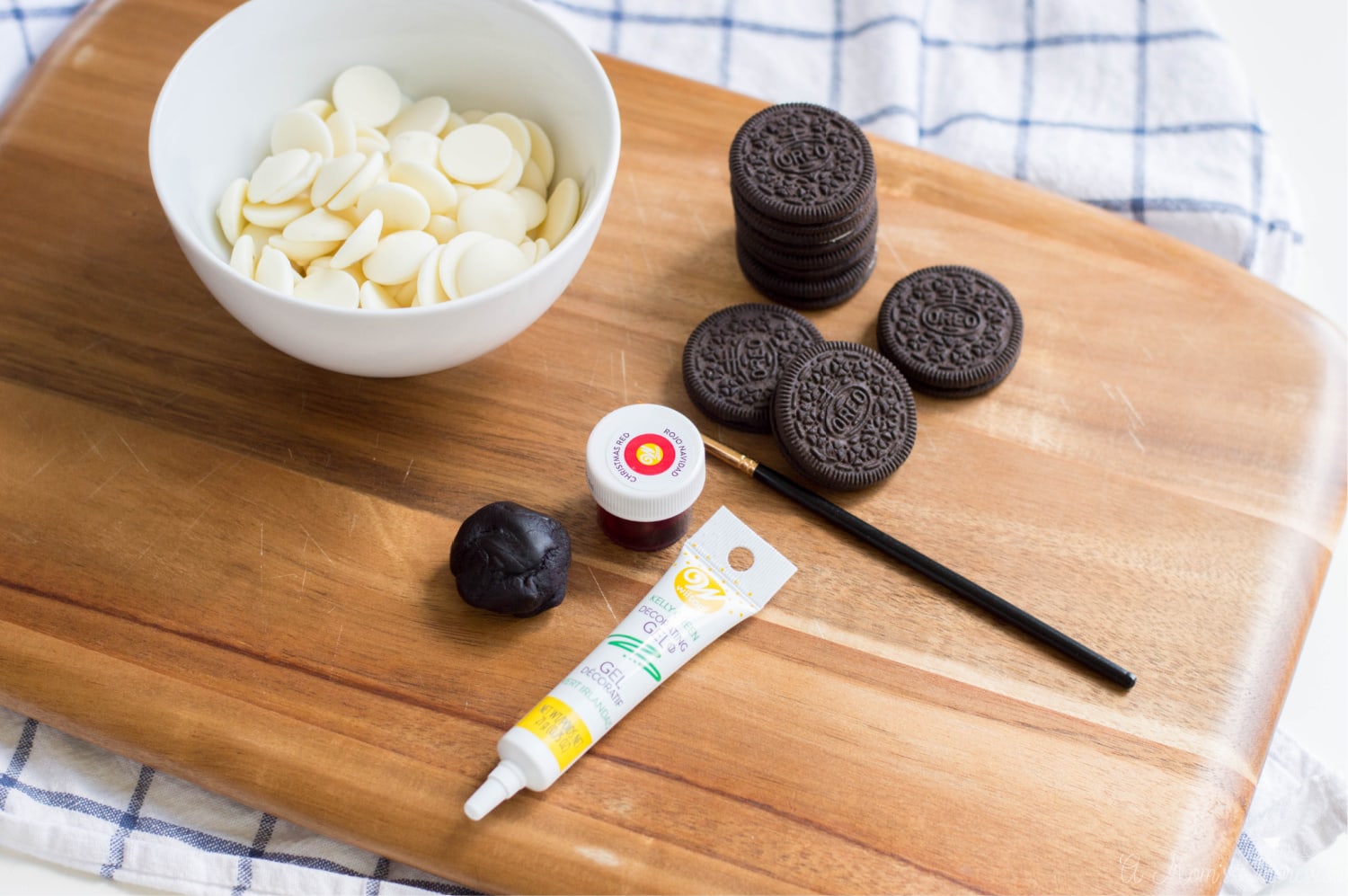 Oreo Eyeball Halloween Cookies - A Mom's Impression | Recipes, Crafts ...